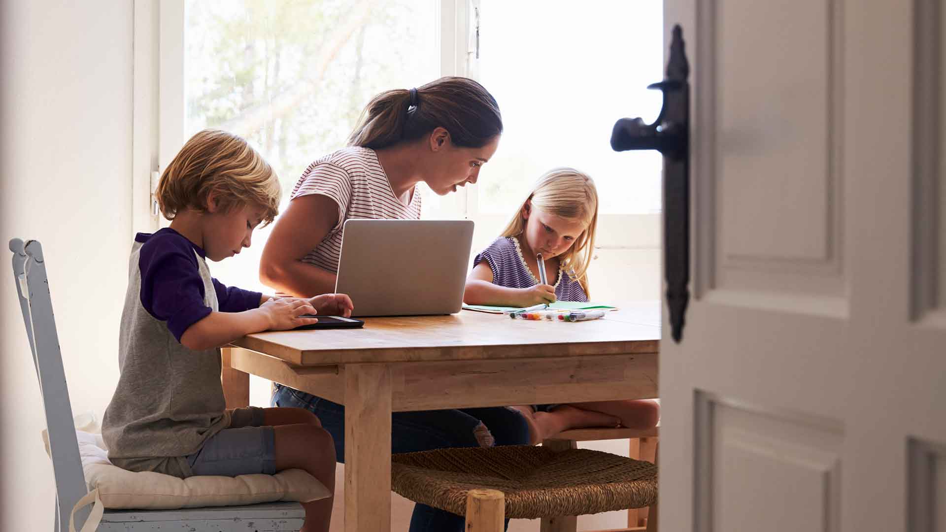 Single Parent's Guide to Getting Out of Debt | Fairstone